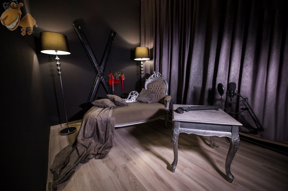 Model de videochat, studio premium la Piata Unirii - Alte locuri de ...